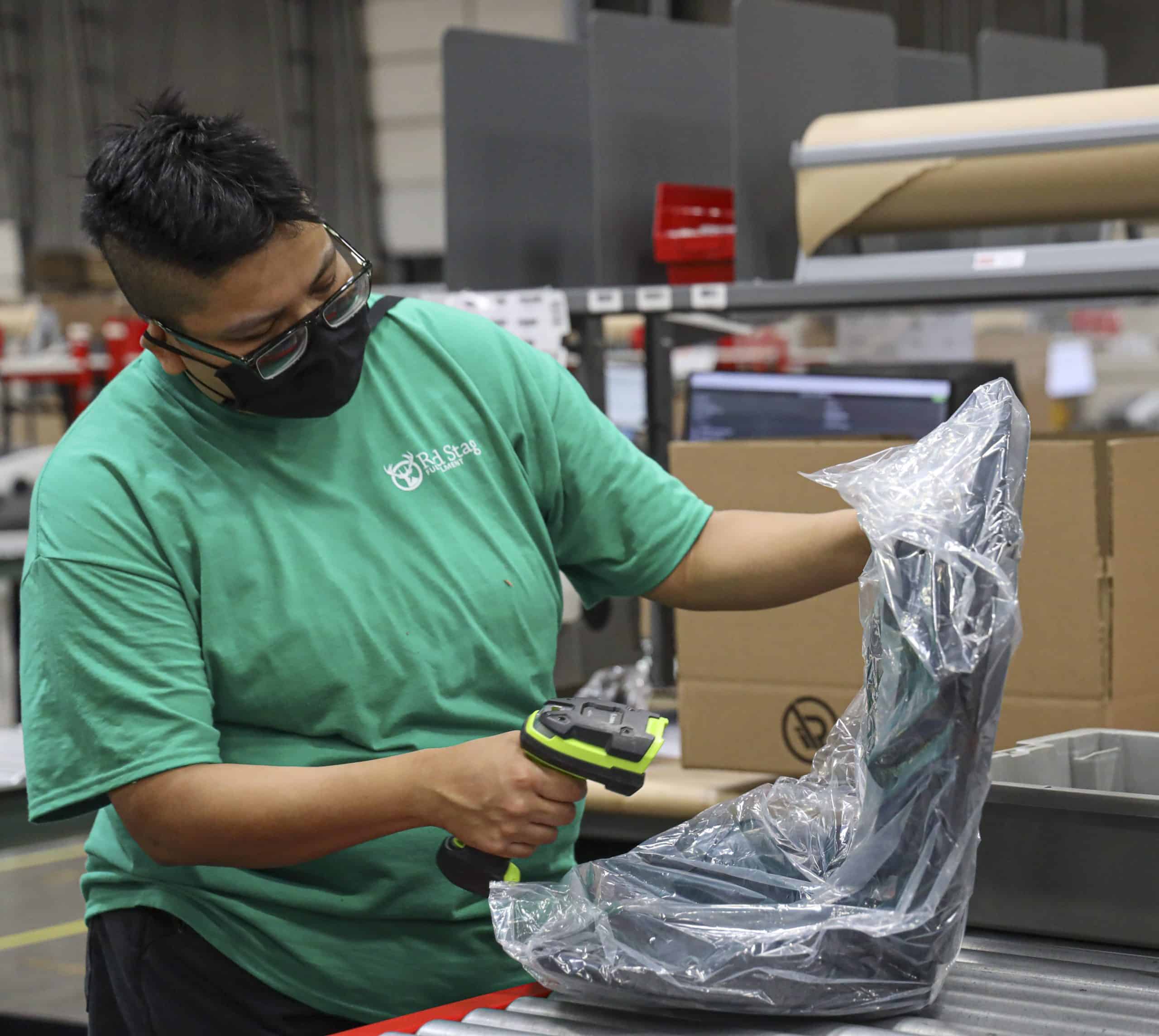 Blind Shipping: Definition, Benefits, Drawbacks, and How to Use It