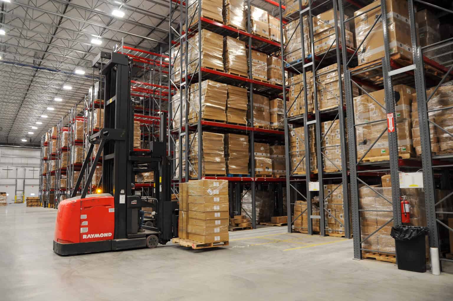 How to Ship Large Boxes Affordably | Red Stag Fulfillment