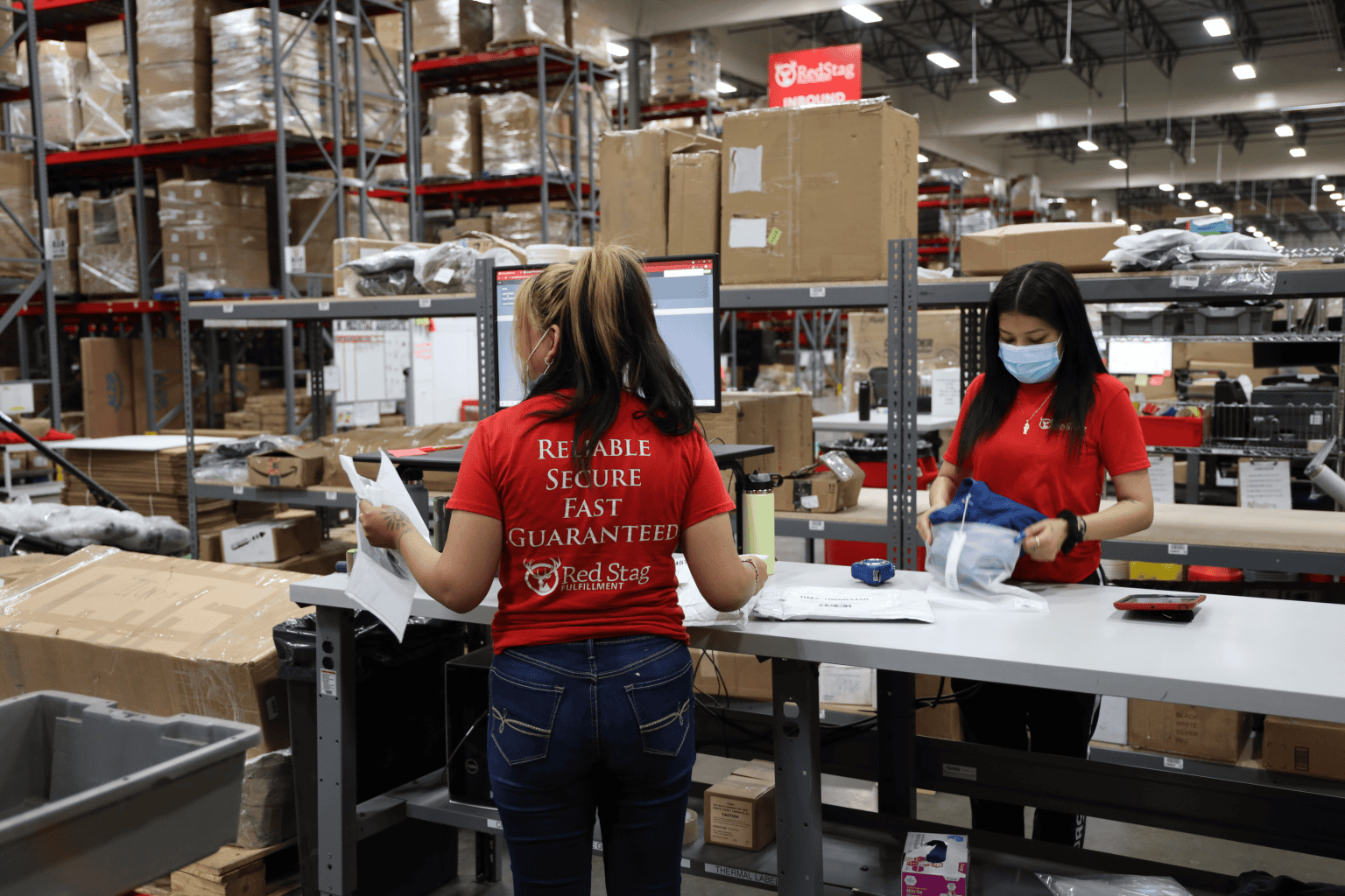 Warehouse Packing Stations: The Ultimate Guide For Fulfillment