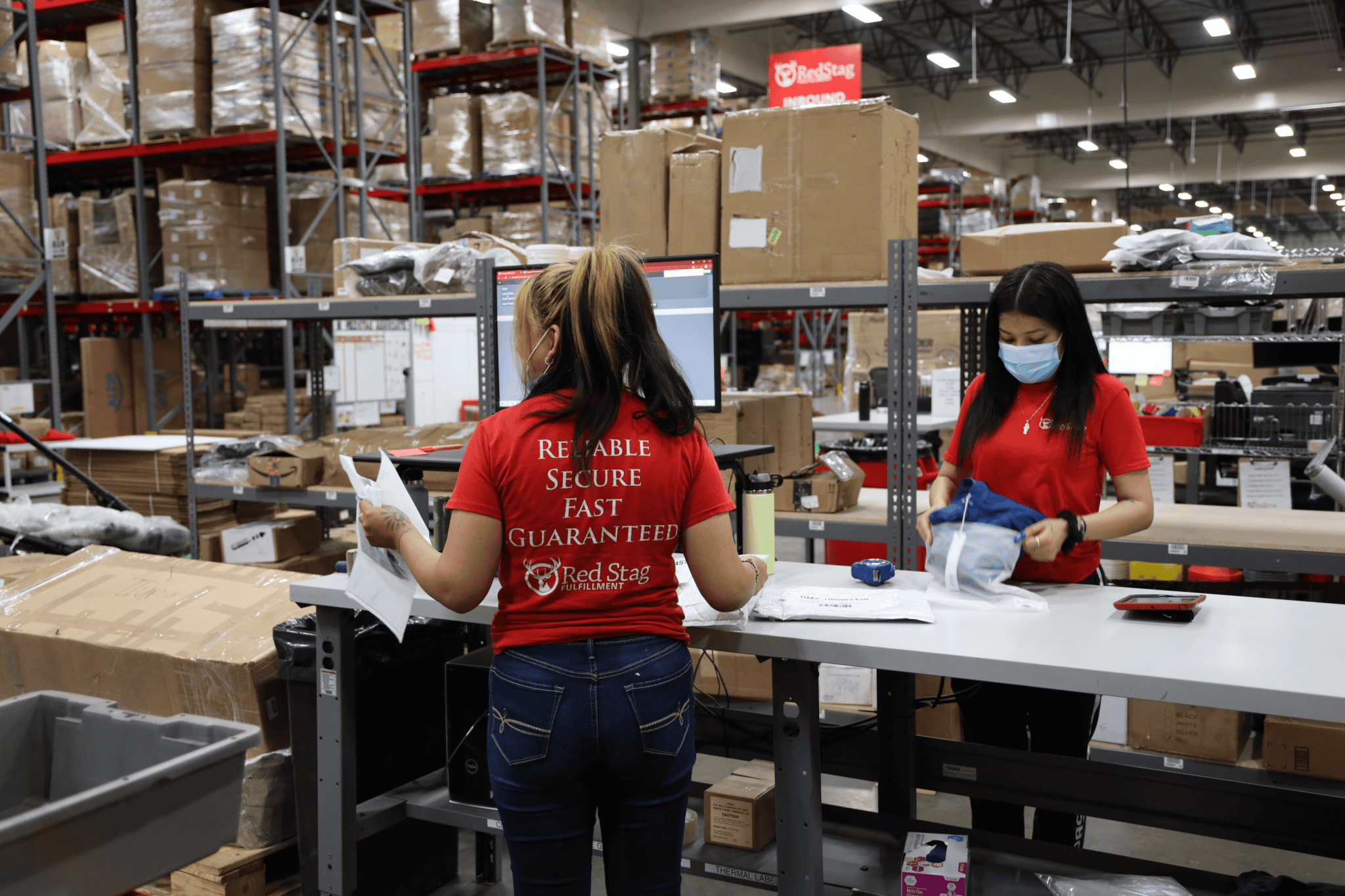 Warehouse Packing Stations: The Ultimate Guide For Fulfillment