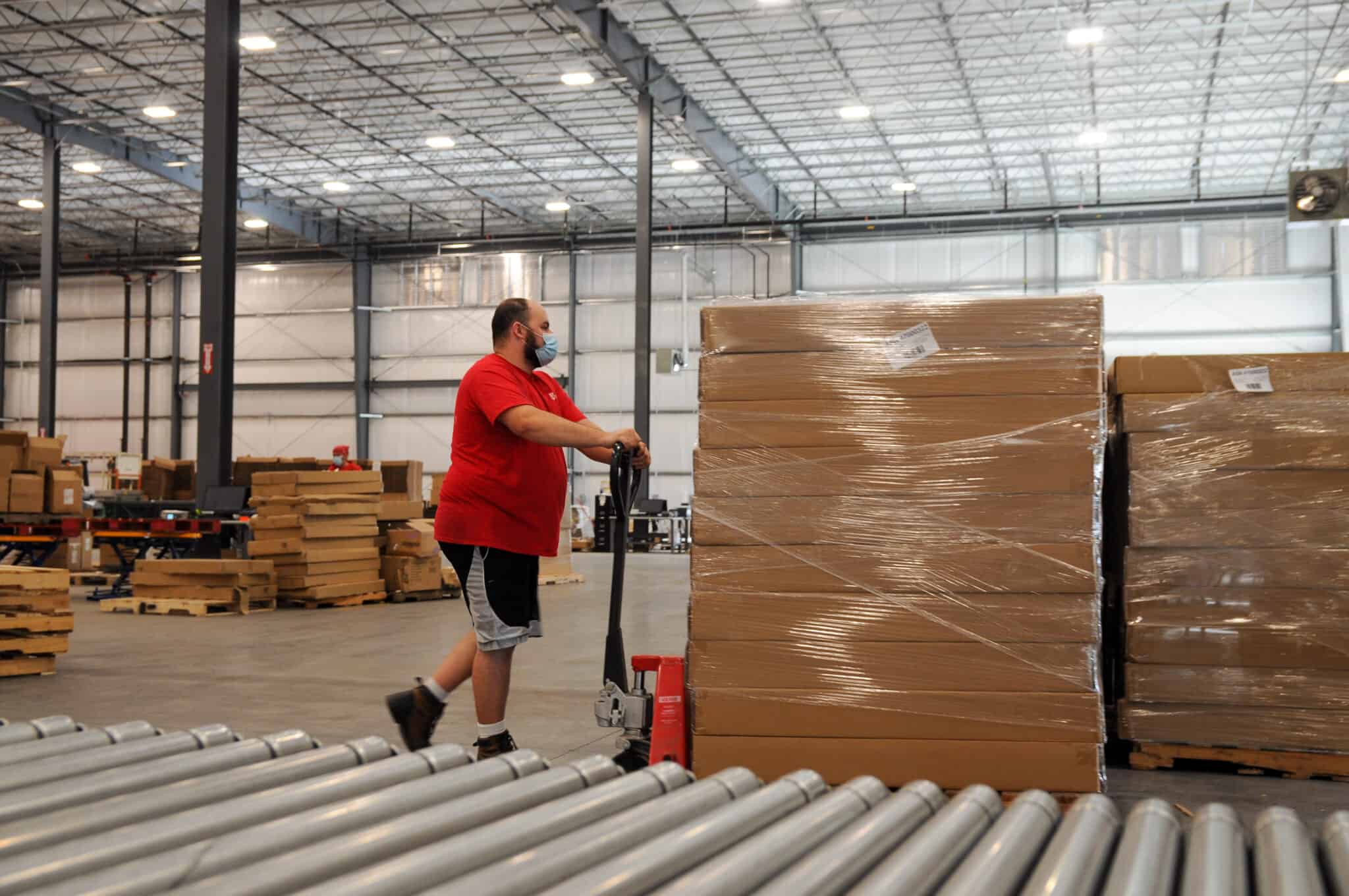 Palletized versus floor loaded delivery | Red Stag Fulfillment