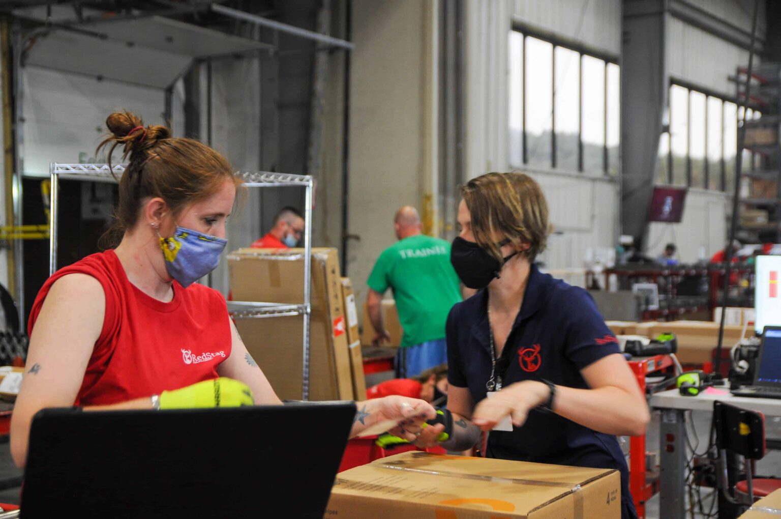 Forward logistics: what it is and how it differs from reverse logistics ...